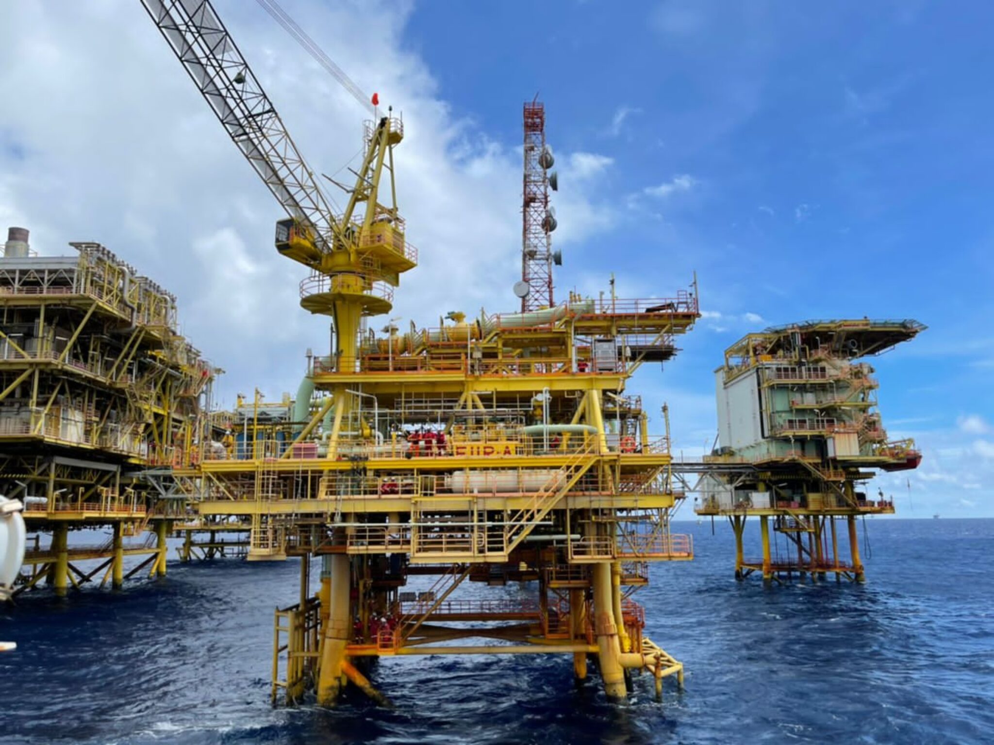 Hook-Up & Commissioning | PETRA Energy Berhad